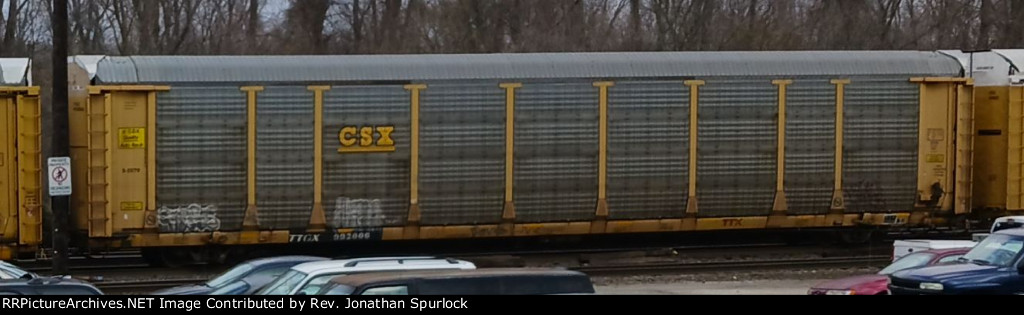 TTGX 992006 and CSX rack